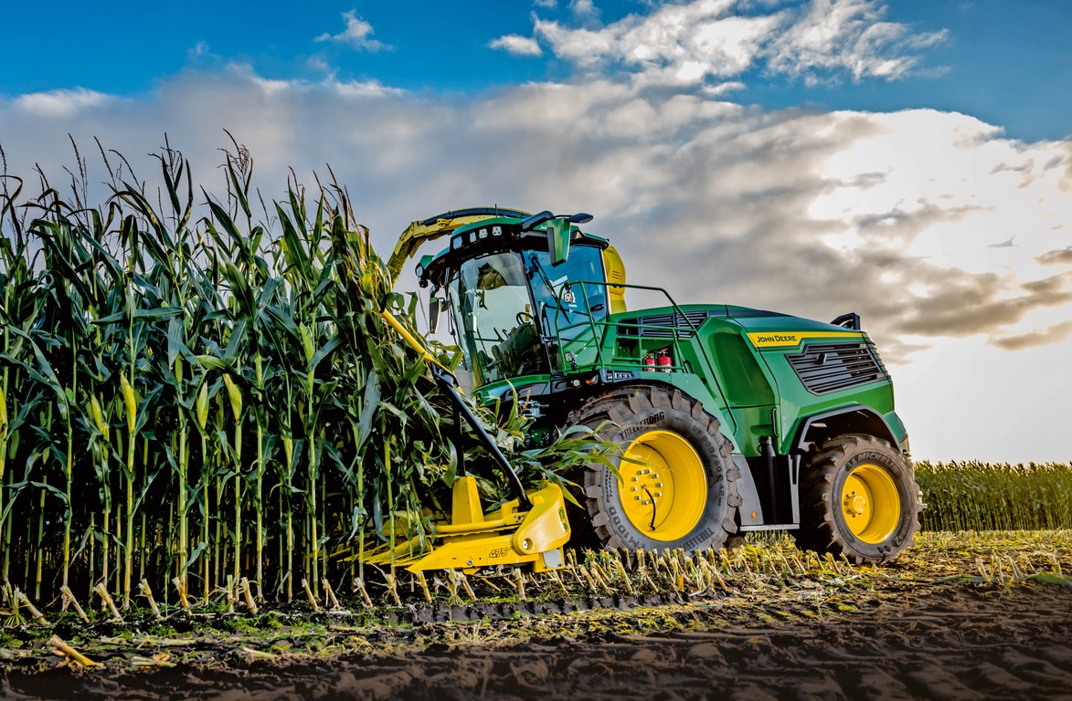F9 600 | Série F8 F9 | Ensileuse automotrice | John Deere CH
